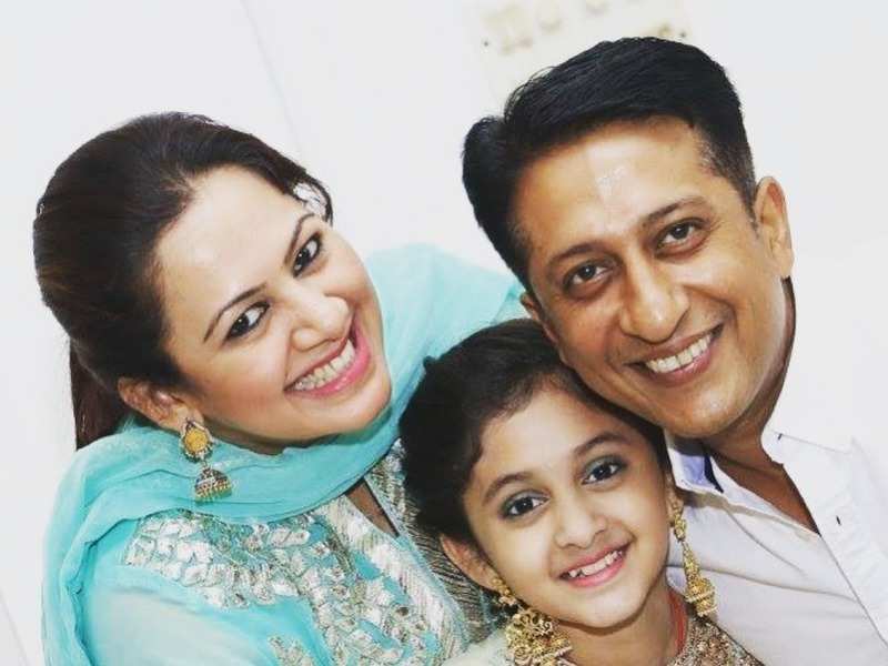 zee tamil anchor archana zee tamil tv archana anchor archana instagram ...